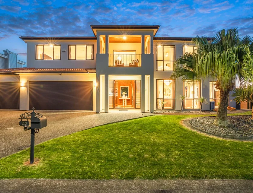 25 Amberwood Drive Northpark Manukau City 5 Bedrooms House